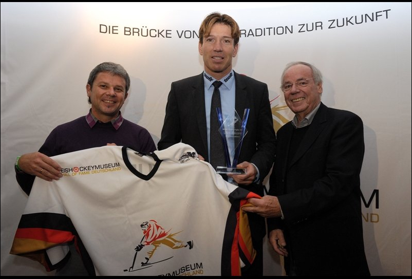 Ehrung für Uwe Krupp | Haie.de