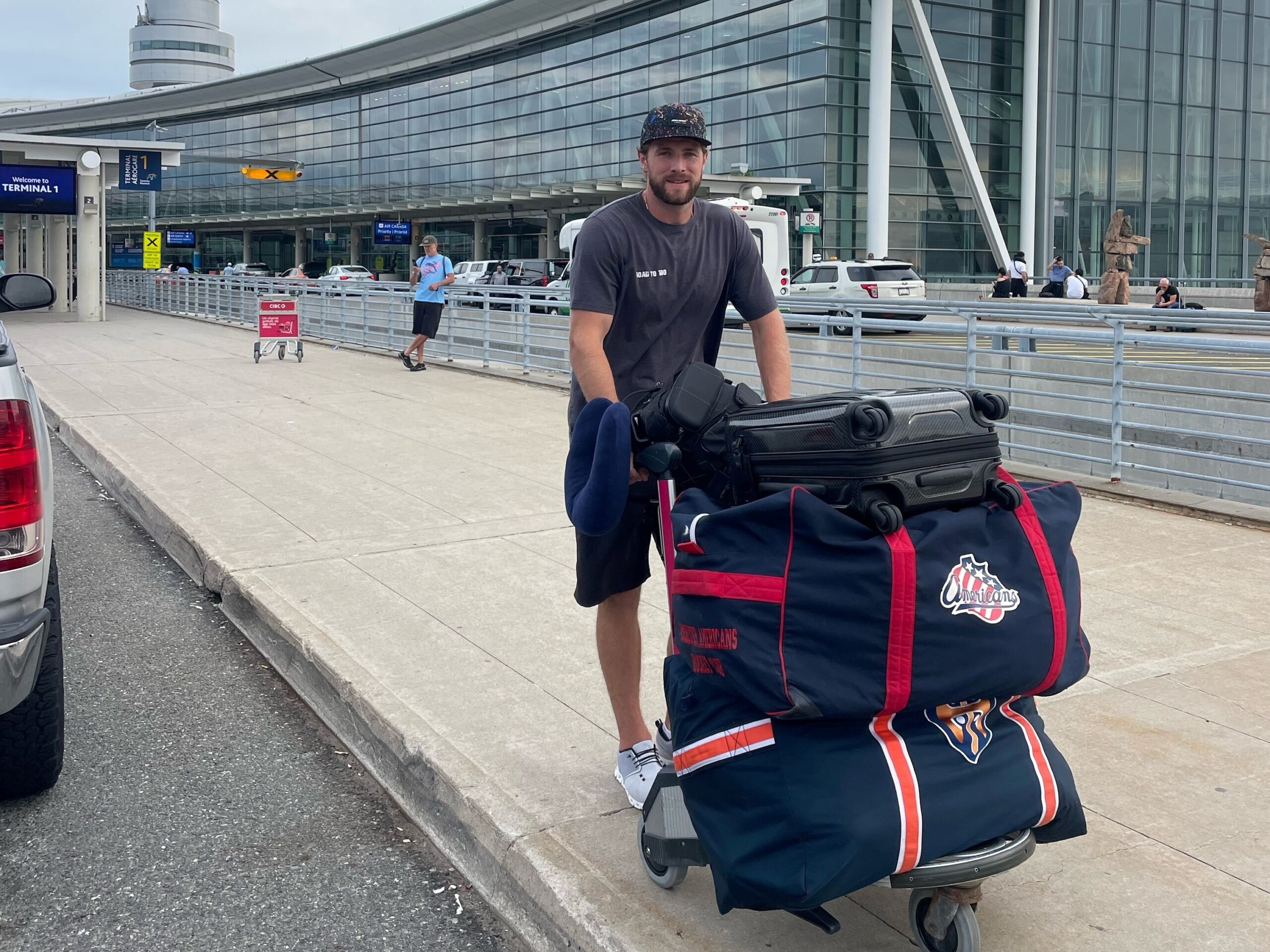 "Ich freue mich, wieder hier zu sein" - Brady Austin im Interview | Haie.de